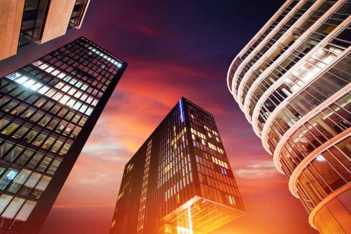 Mitigating Risks in Real Estate Investments: A Guide - Tolj Commercial Mitigating Risks in Real Estate Investments: A Guide - Tolj Commercial